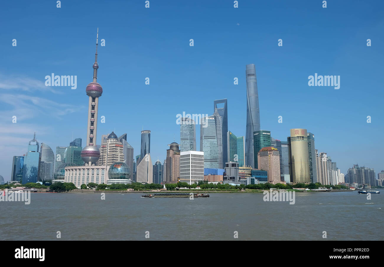 SHANGHAI, CHINA - JUN 21 , 2018: The magnificent skyline of the Bund ...