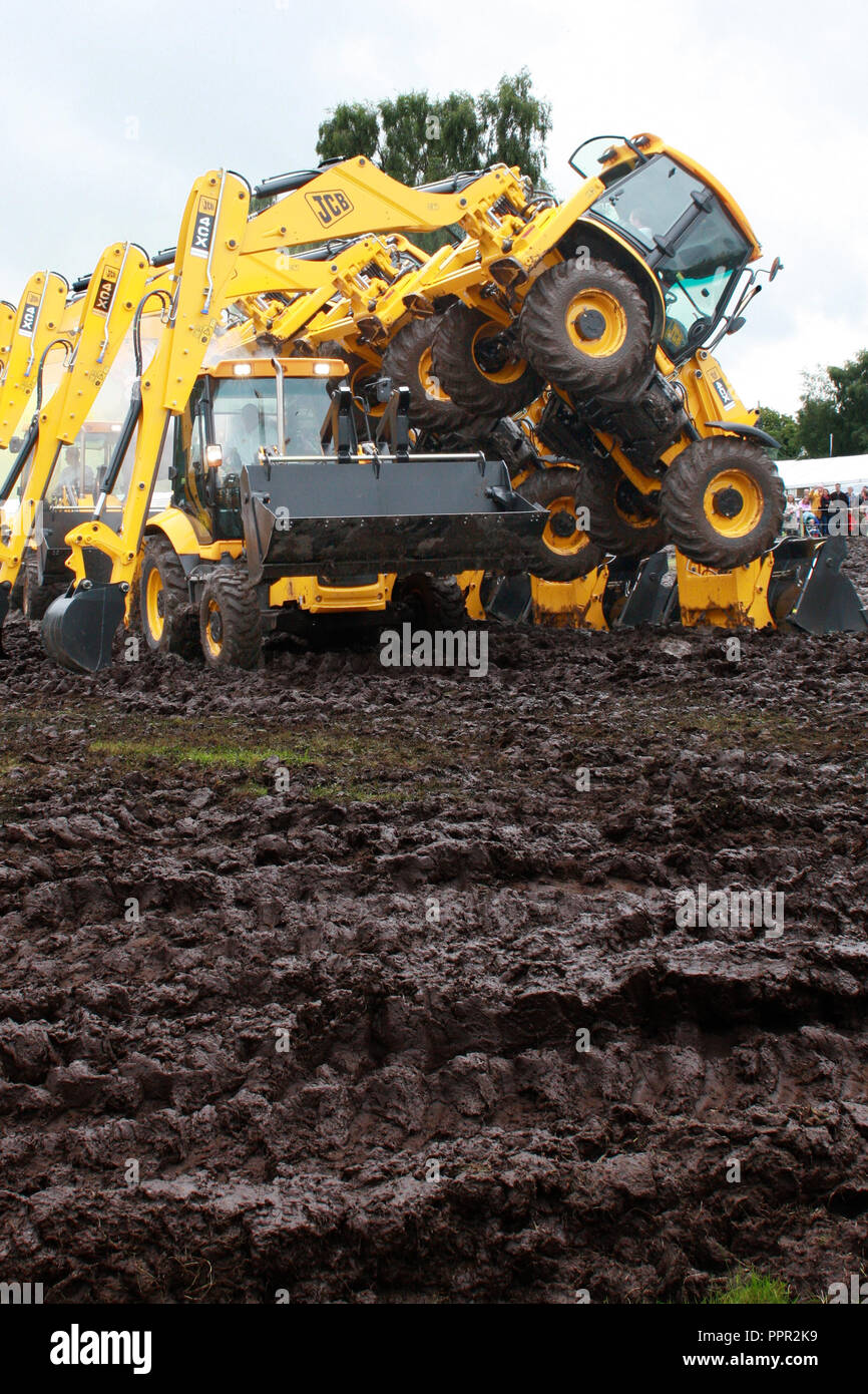 Jcb dancing diggers hi-res stock photography and images - Alamy