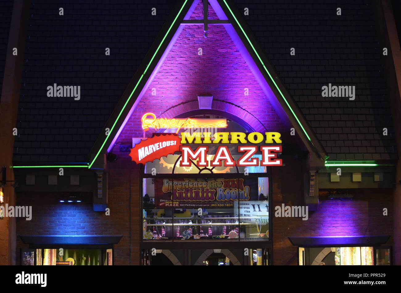 Ripleys mirror maze hi-res stock photography and images - Alamy