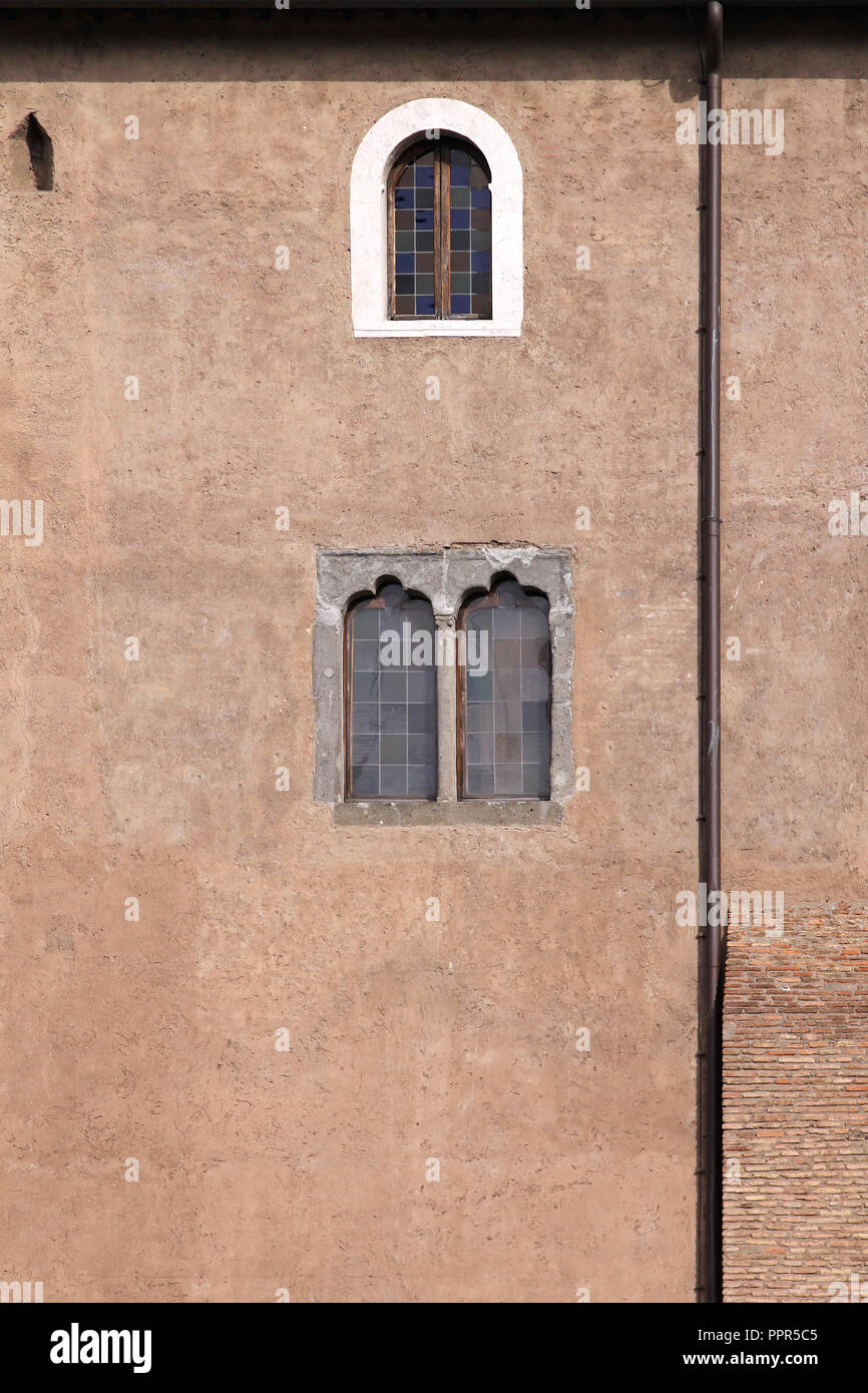 Windows at medieval building in Rome Italy Stock Photo - Alamy