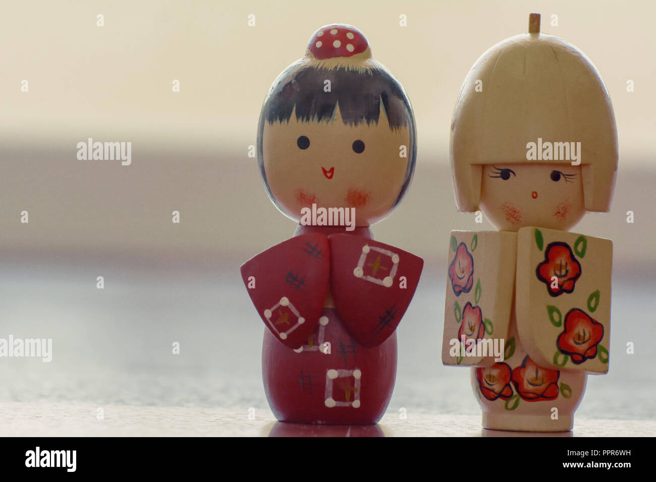 Light and shadow of Japanese dolls Stock Photo - Alamy