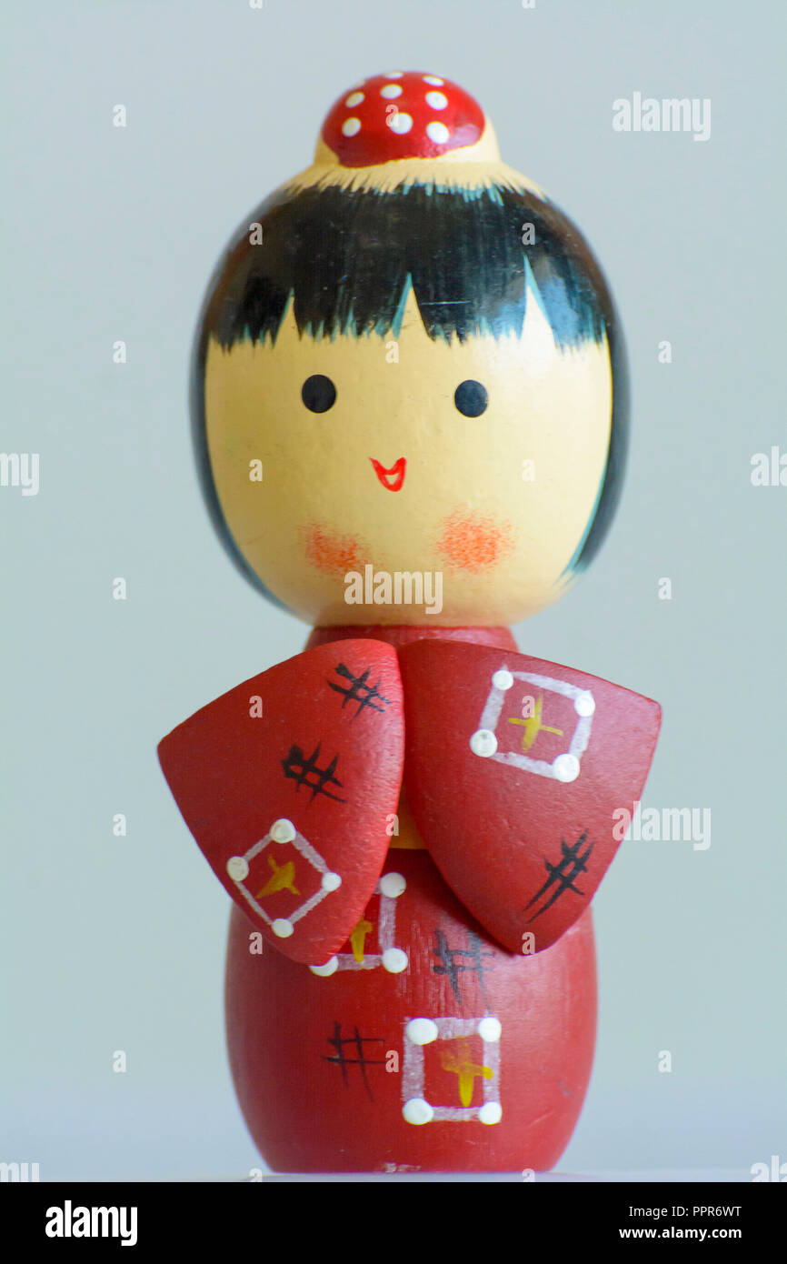 Light and shadow of Japanese dolls Stock Photo - Alamy