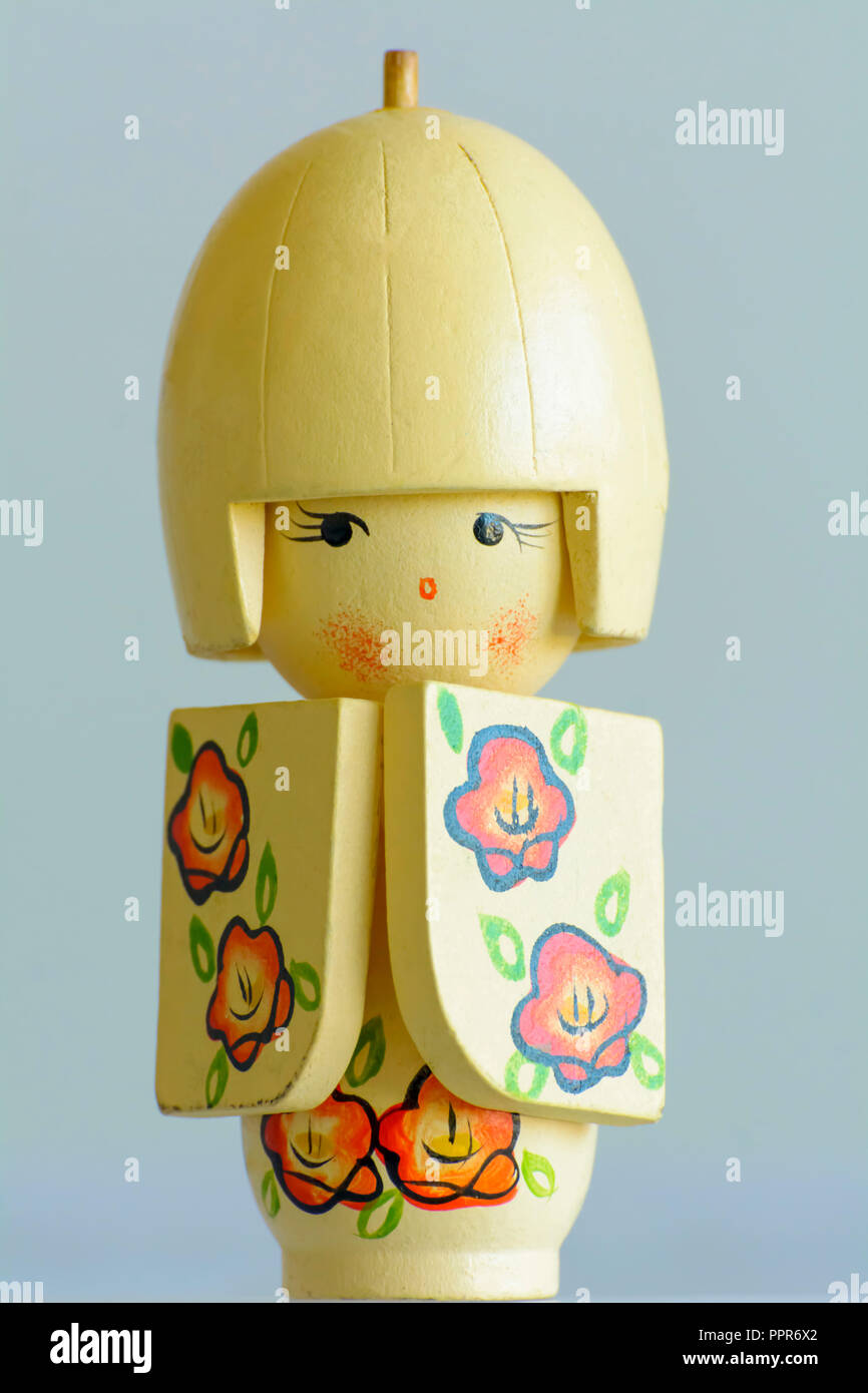 Light and shadow of Japanese dolls Stock Photo - Alamy