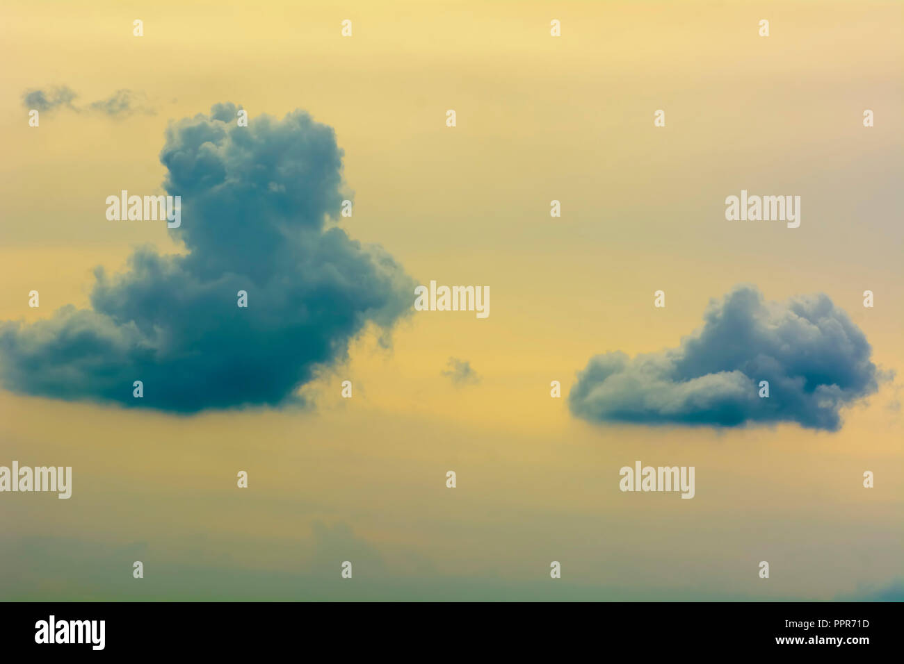 Overcast skys hi-res stock photography and images - Alamy