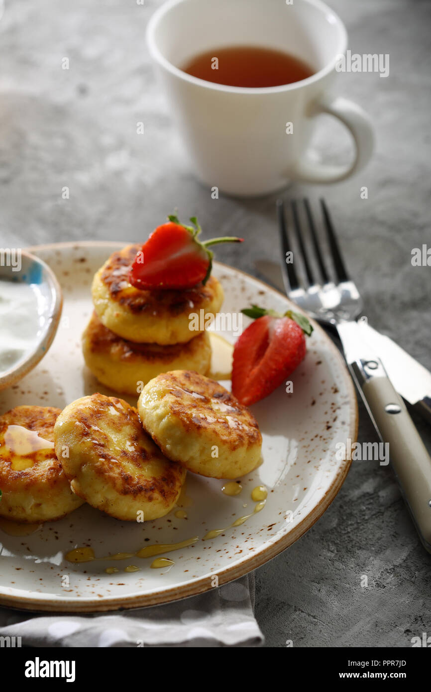 Breakfast pancakes with tea Stock Photo - Alamy