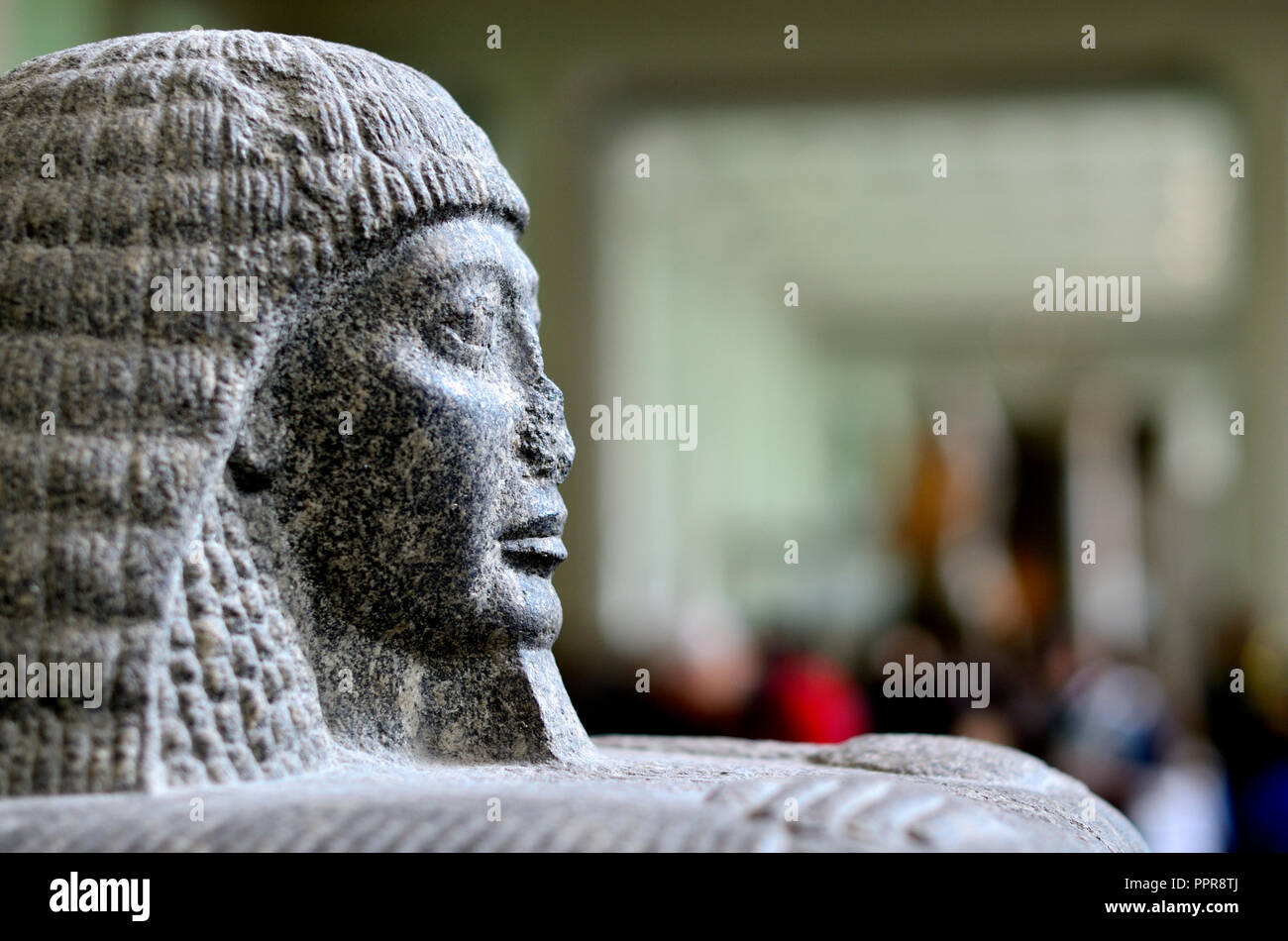 Statue of Roy - high priest of Amun-Ra in Thebes. British Museum ...