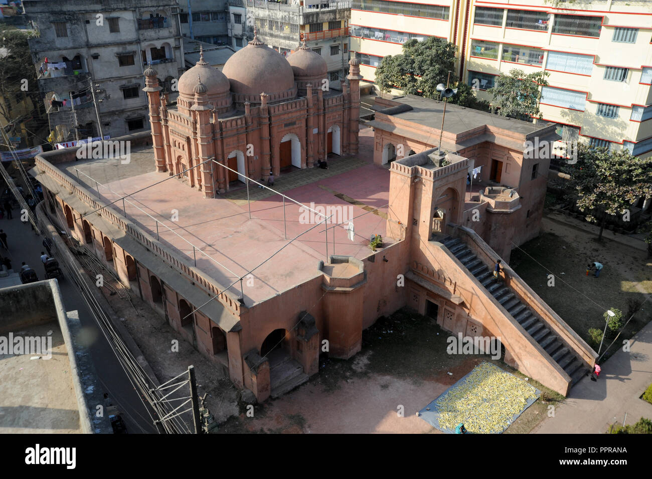 Mosjid hi-res stock photography and images - Alamy