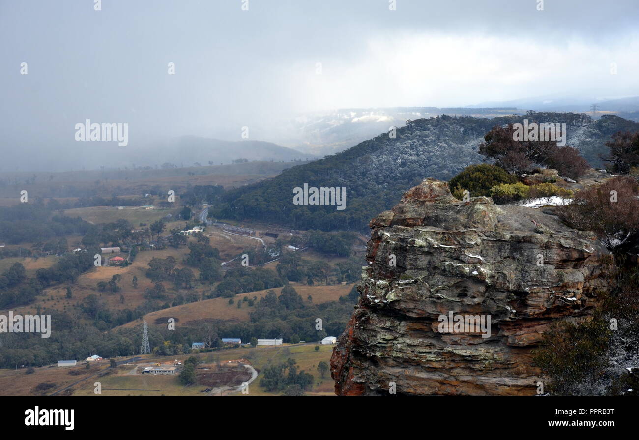 The scenic view from Hassans Wall in Lithgow. Snow collected on ...