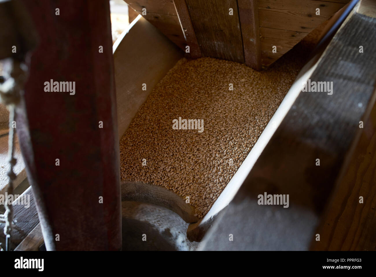Grain grinding tools hi-res stock photography and images - Alamy