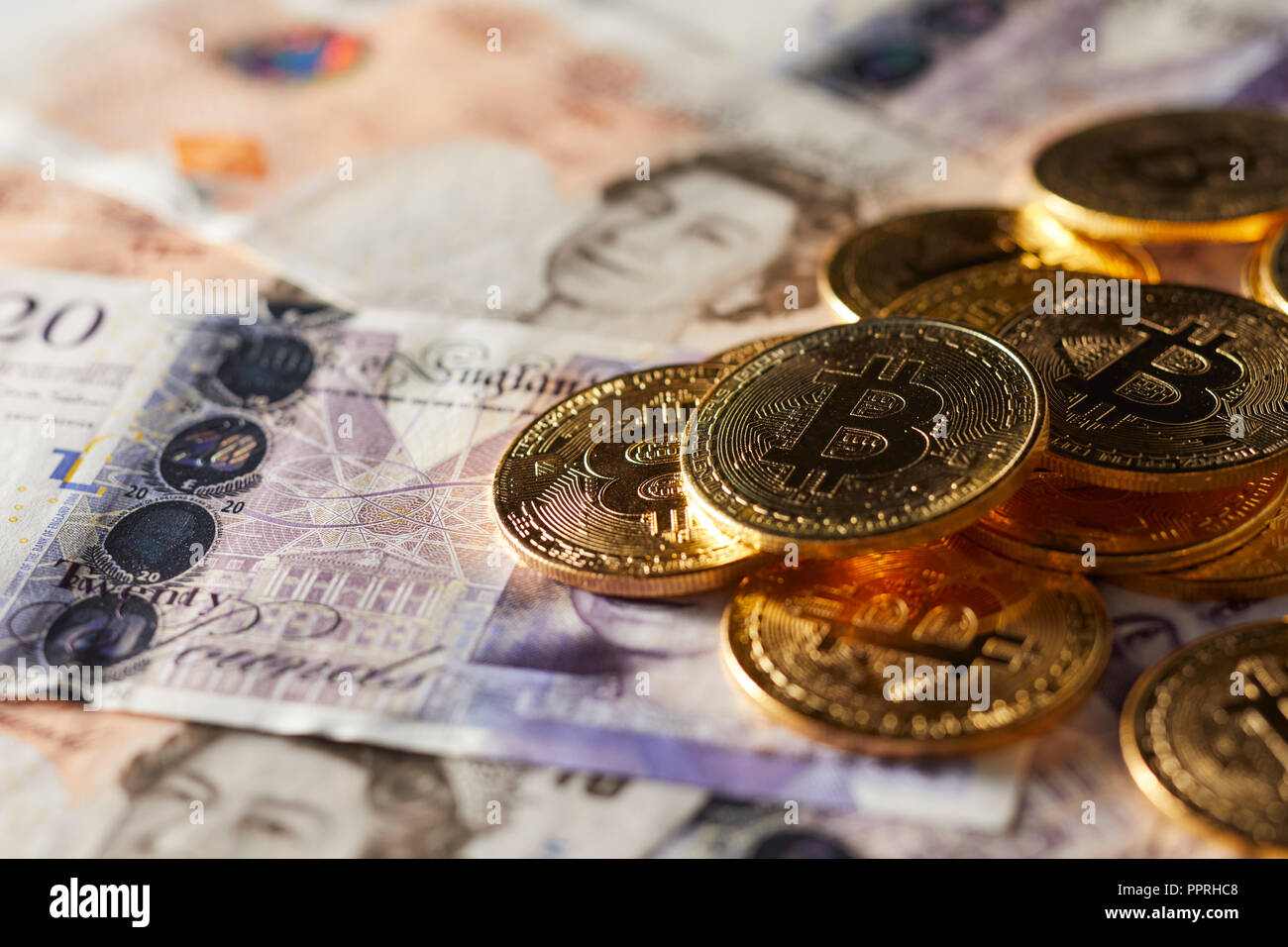 Life of queen elizabeth coin hi-res stock photography and images - Alamy