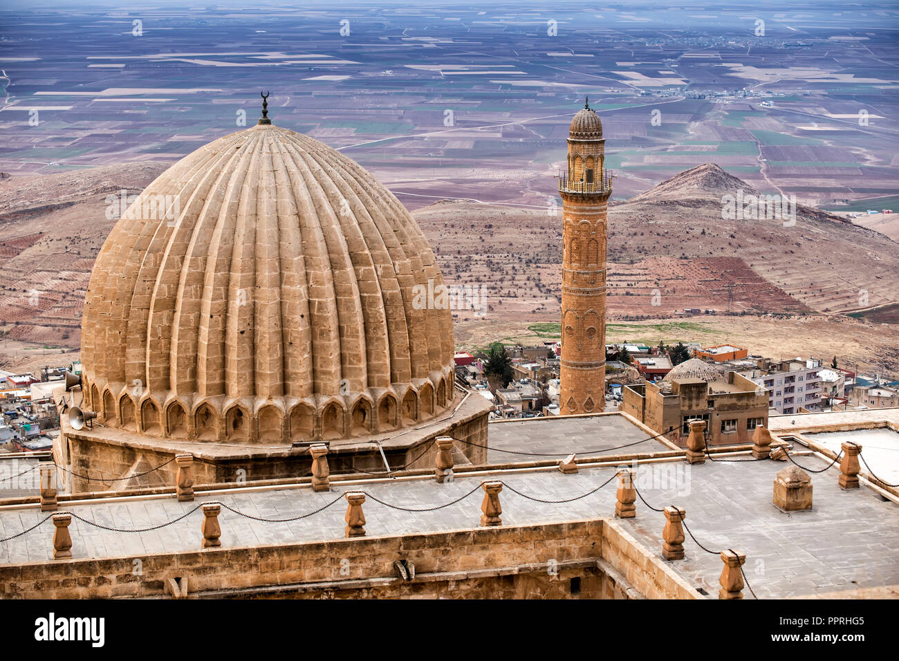 Madrasah in mardin hi-res stock photography and images - Alamy