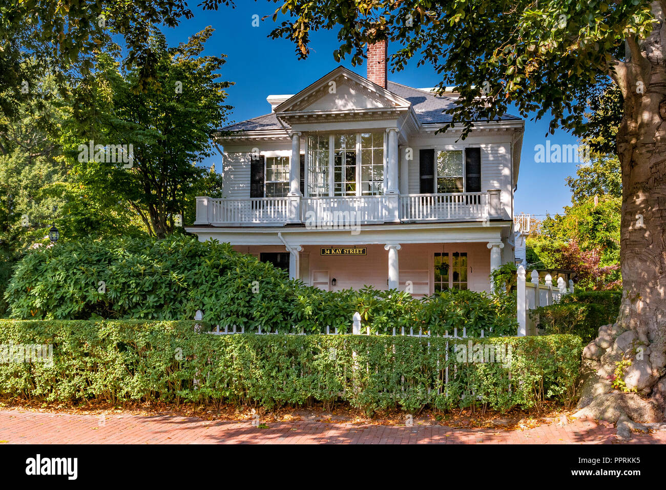 American houses hi-res stock photography and images - Alamy
