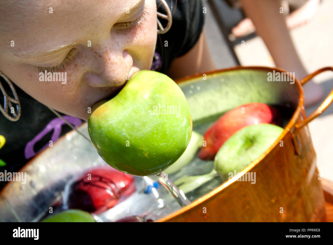 Green party event usa hi-res stock photography and images - Alamy