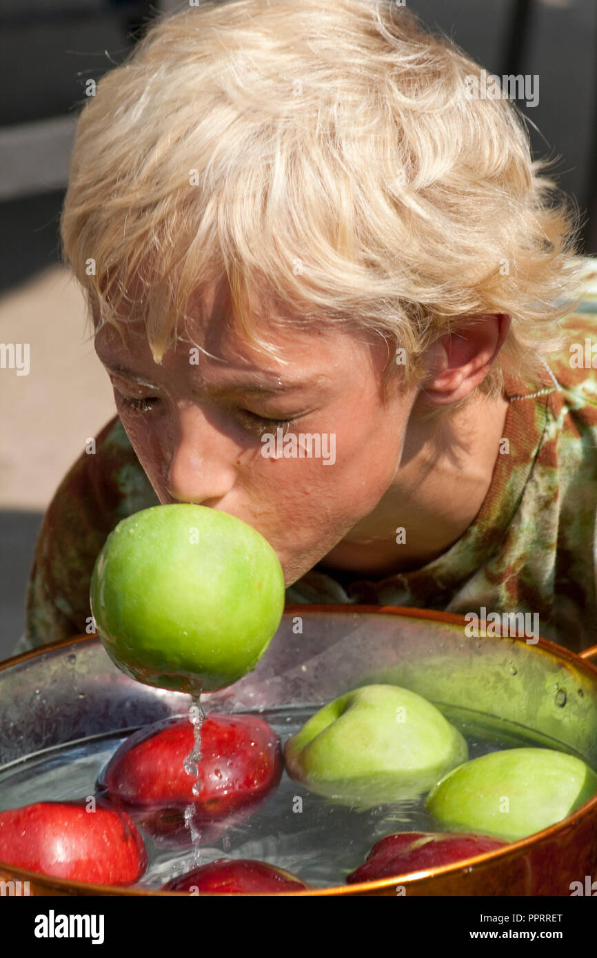 Apple boy birthday game party winner apple hi-res stock photography and ...