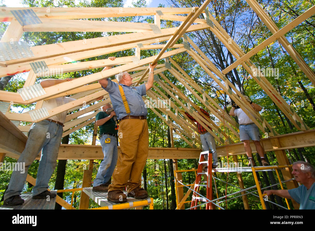 Roof framing hi-res stock photography and images - Alamy