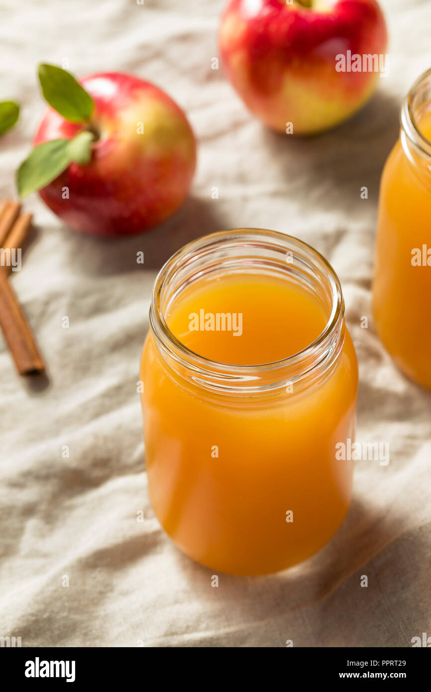 Sweet Cold Autumn Apple Cider in a Jar Stock Photo - Alamy