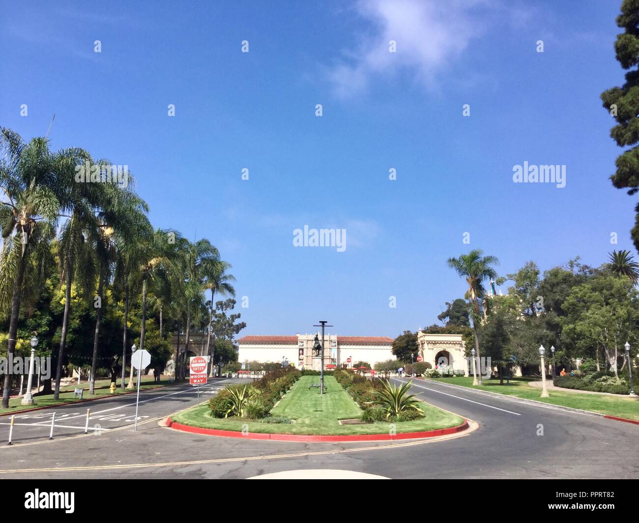 Road Divider Stock Photos & Road Divider Stock Images - Alamy