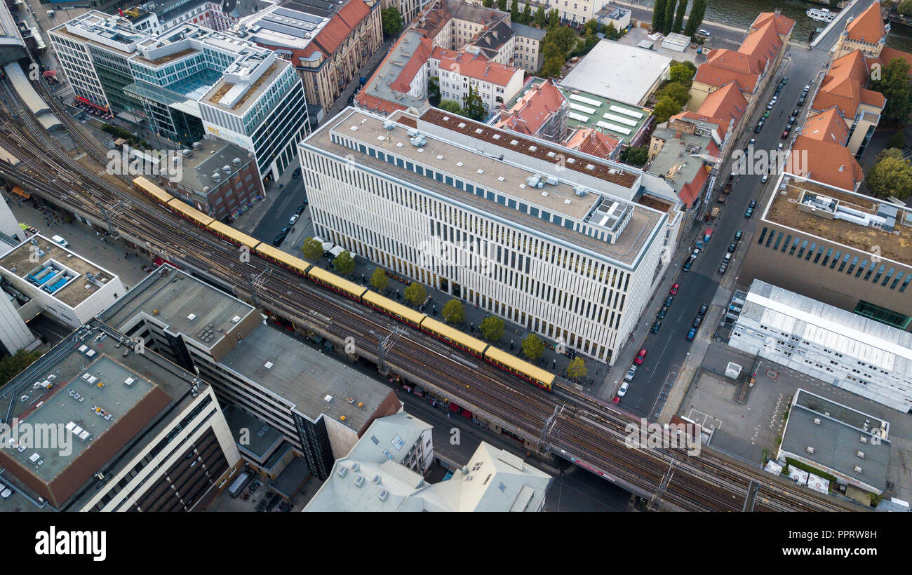 Jacob-und-Wilhelm-Grimm-Zentrum, Berlin ,Germany Stock Photo - Alamy