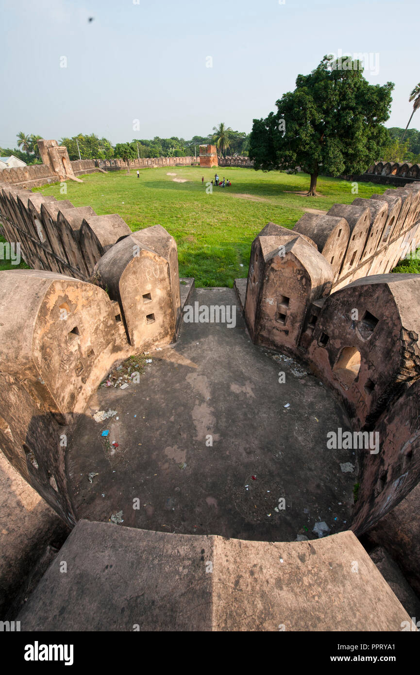 Bangladeshi iconic structure hi-res stock photography and images - Alamy