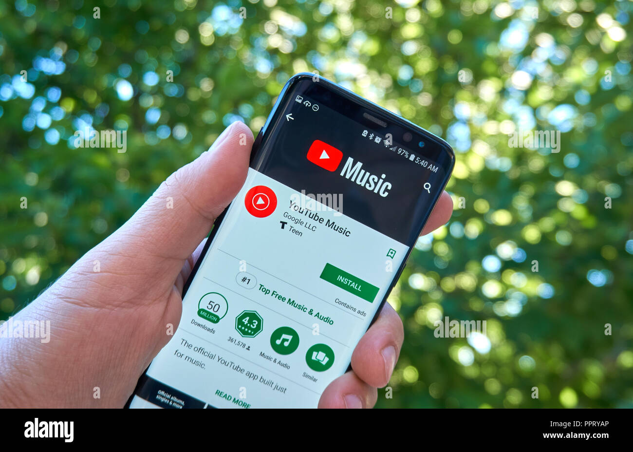 Youtube logo black hi-res stock photography and images - Alamy