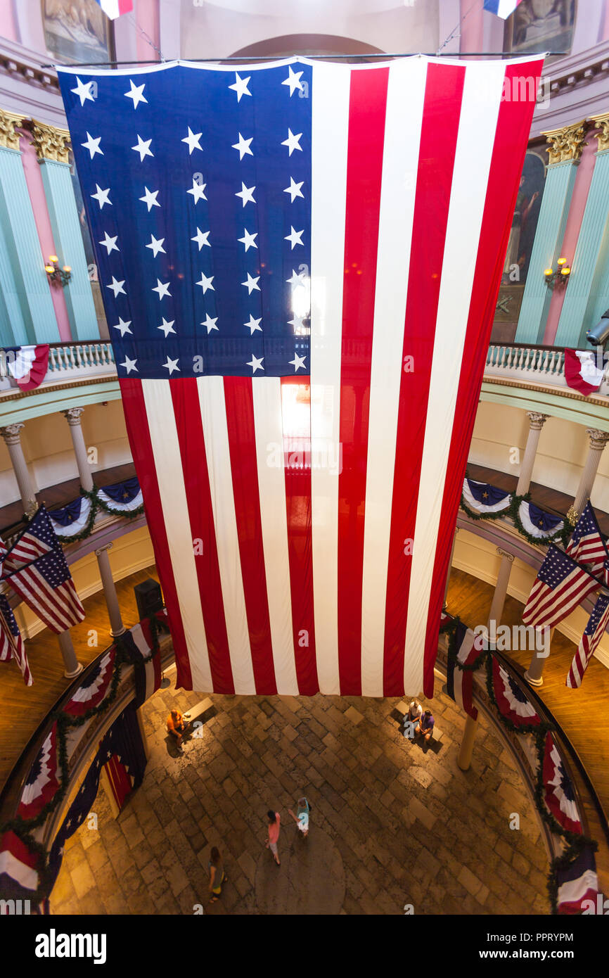 Garrison flag hi-res stock photography and images - Alamy