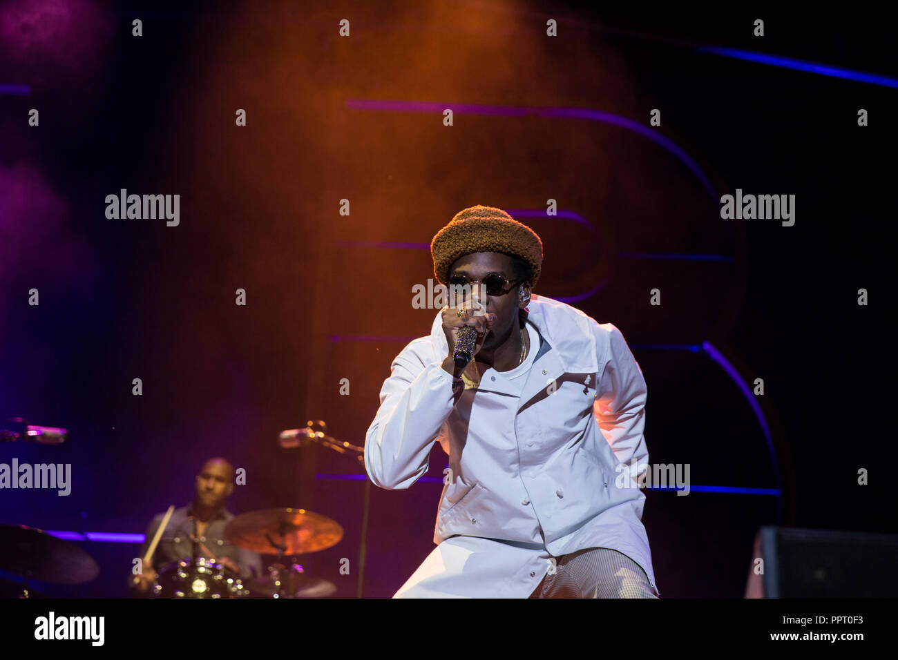 Toronto, CANADA. 27th Sep, 2018. Singer Leon Bridges performs in ...
