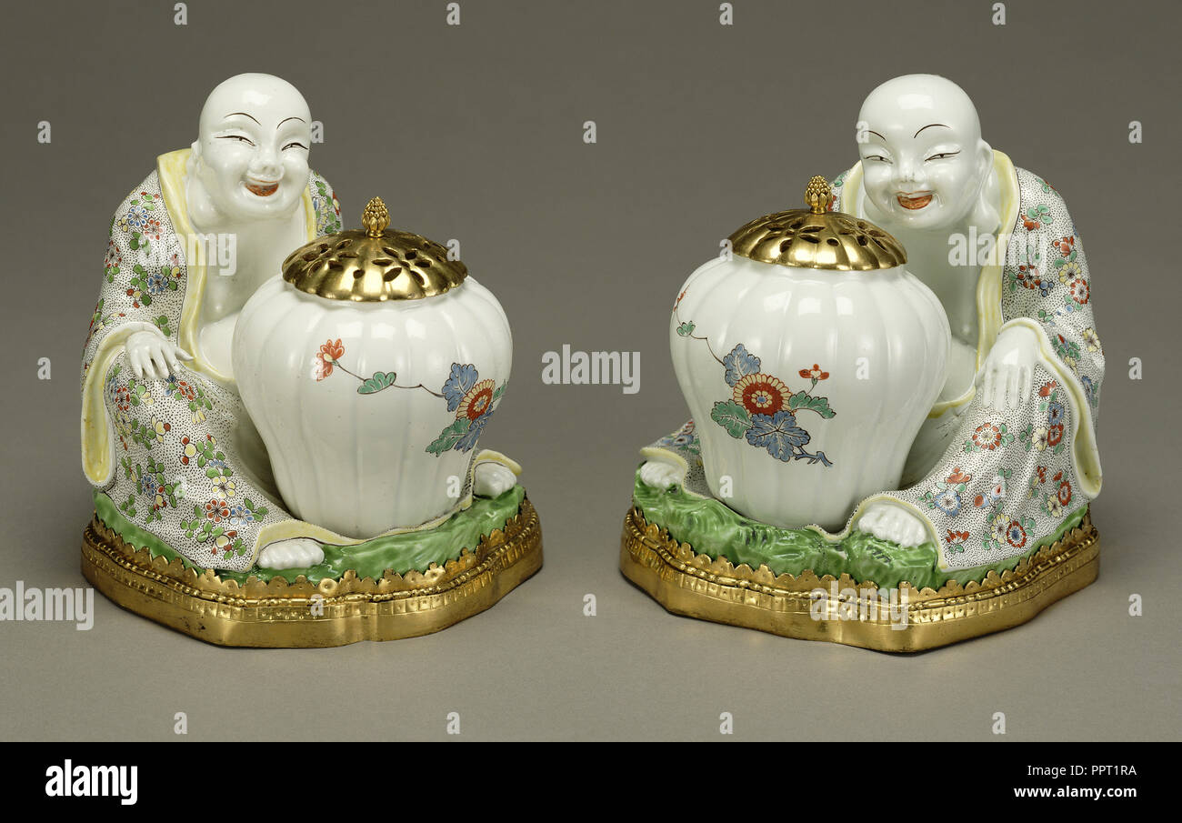 Magot figures hi-res stock photography and images - Alamy