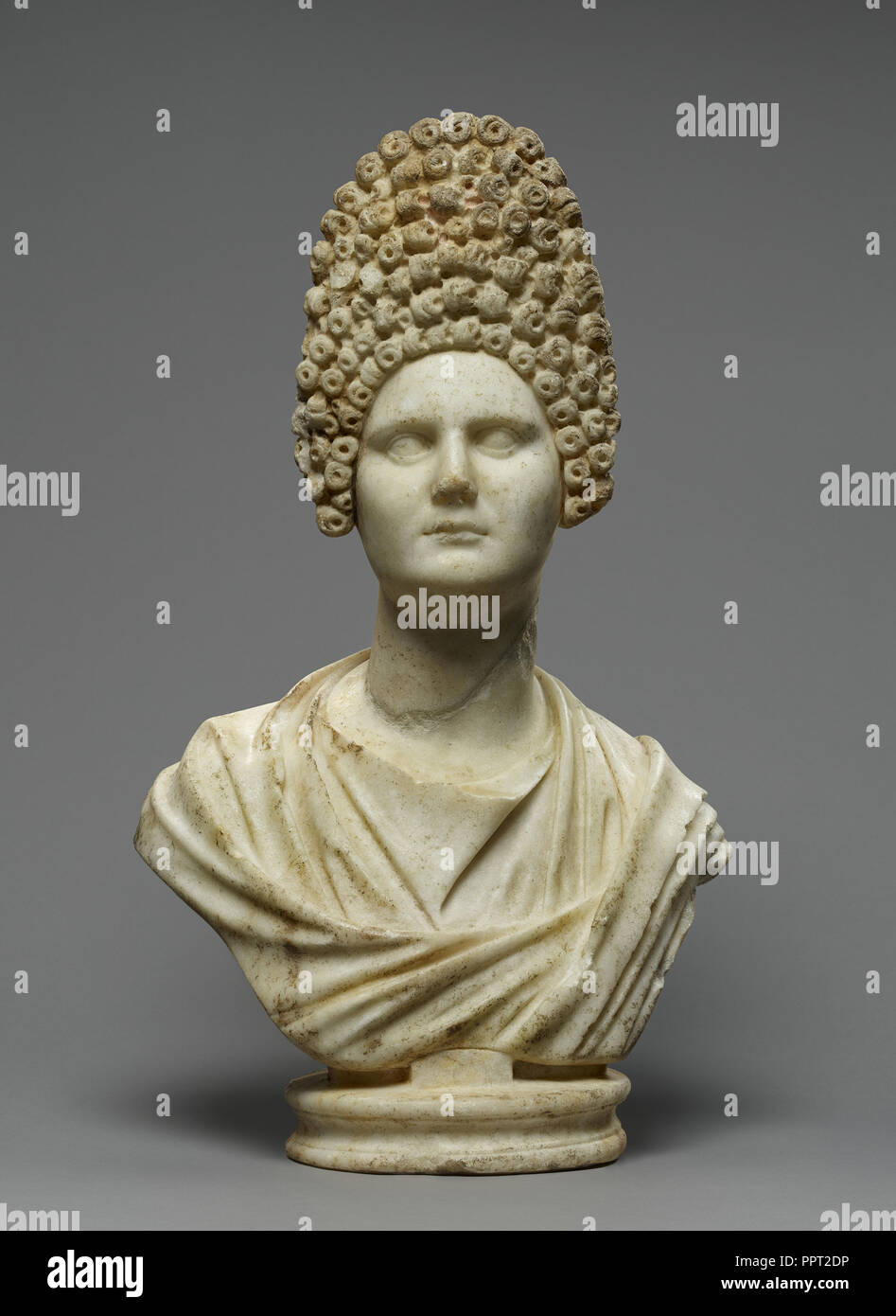 Flavian woman hi-res stock photography and images - Alamy