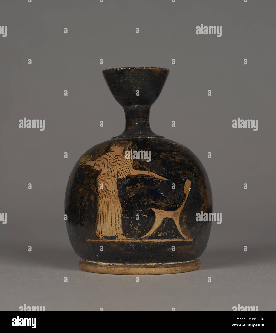 Red figure squat lekythos hi-res stock photography and images - Alamy