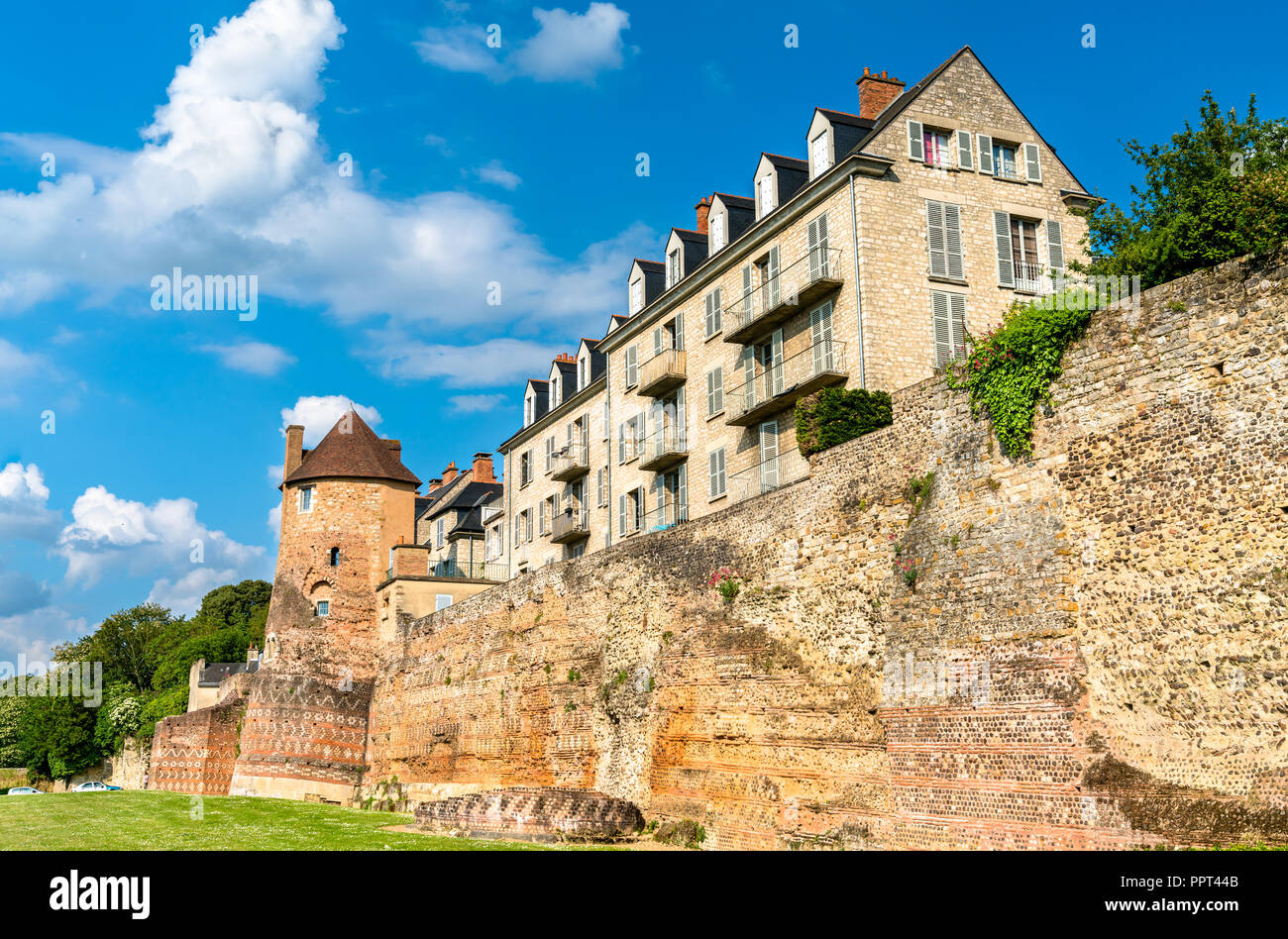 Old town of le mans hi-res stock photography and images - Alamy