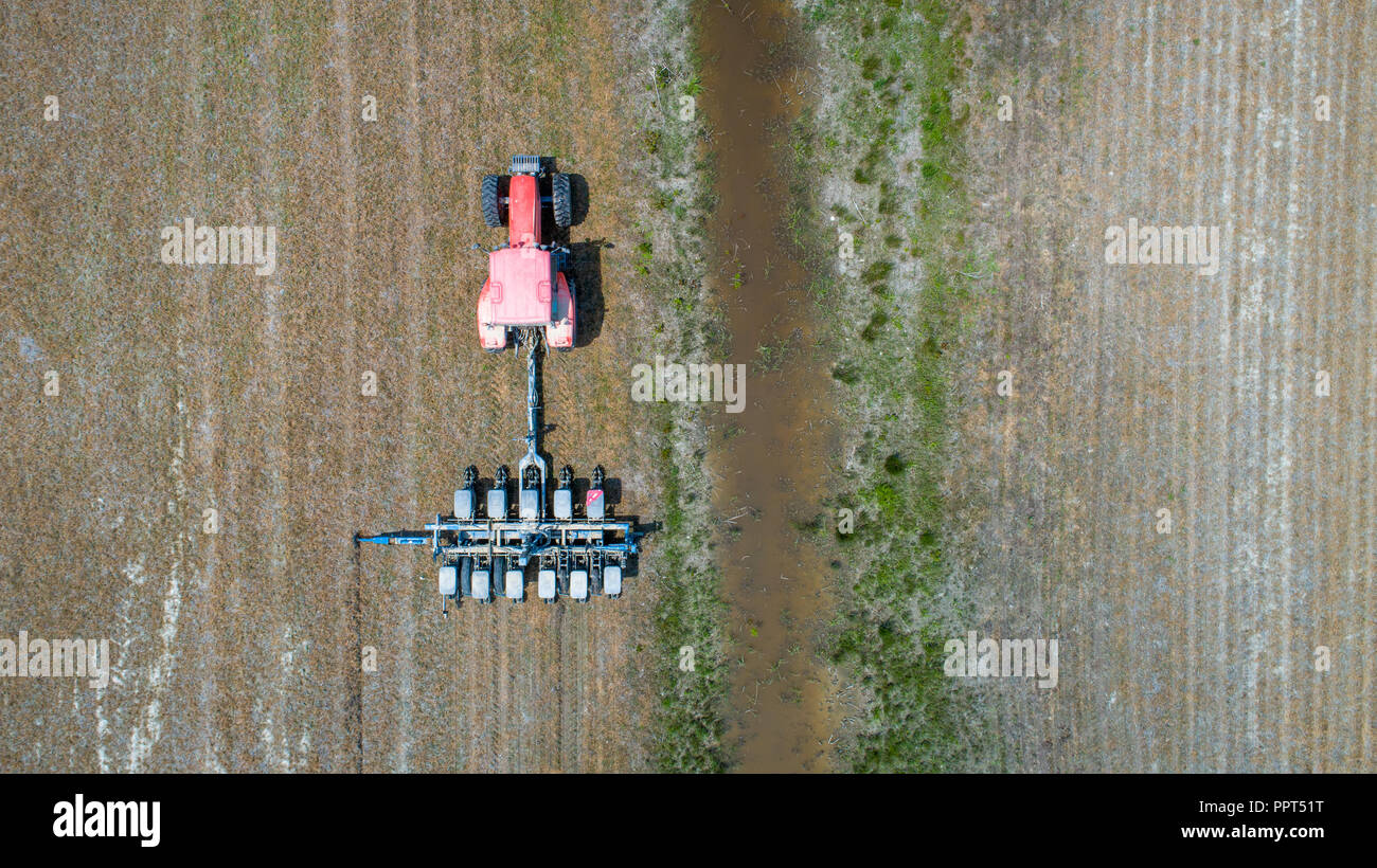 No till corn planting on a farm near Newburg, Maryland Stock Photo - Alamy