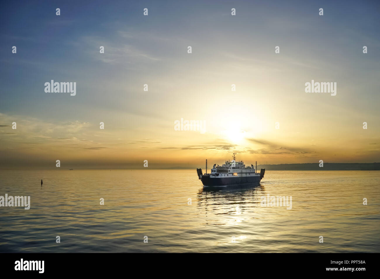 Kerch strait ships hi-res stock photography and images - Alamy
