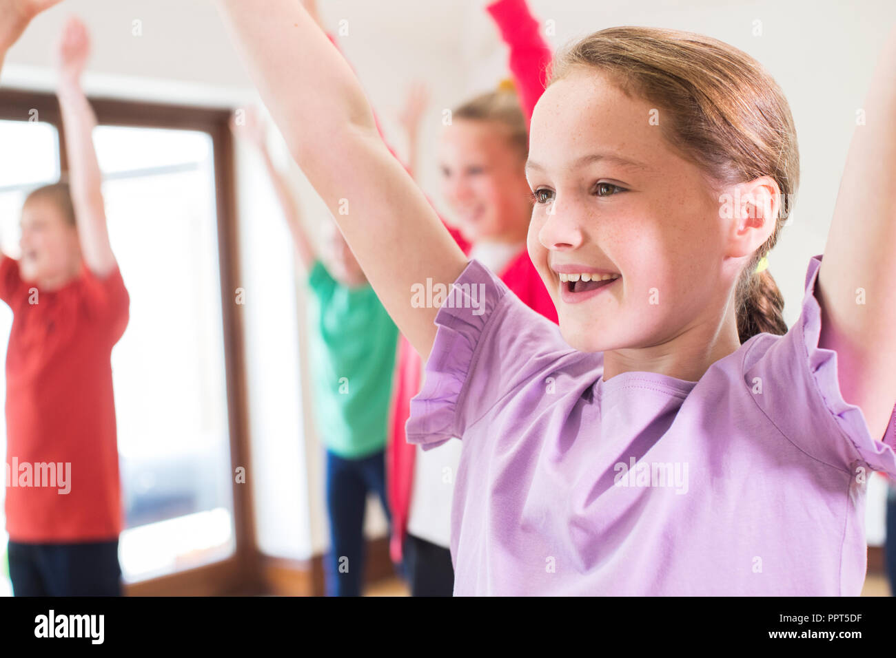 10 years old girl classroom hi-res stock photography and images - Alamy