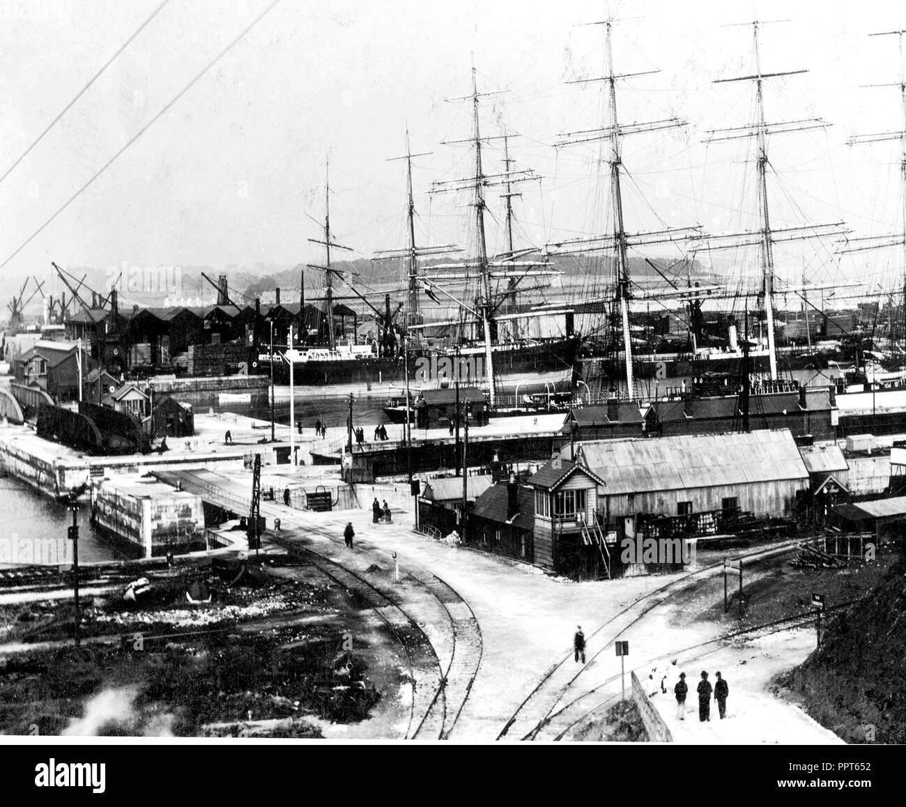 Barry dock hi-res stock photography and images - Alamy