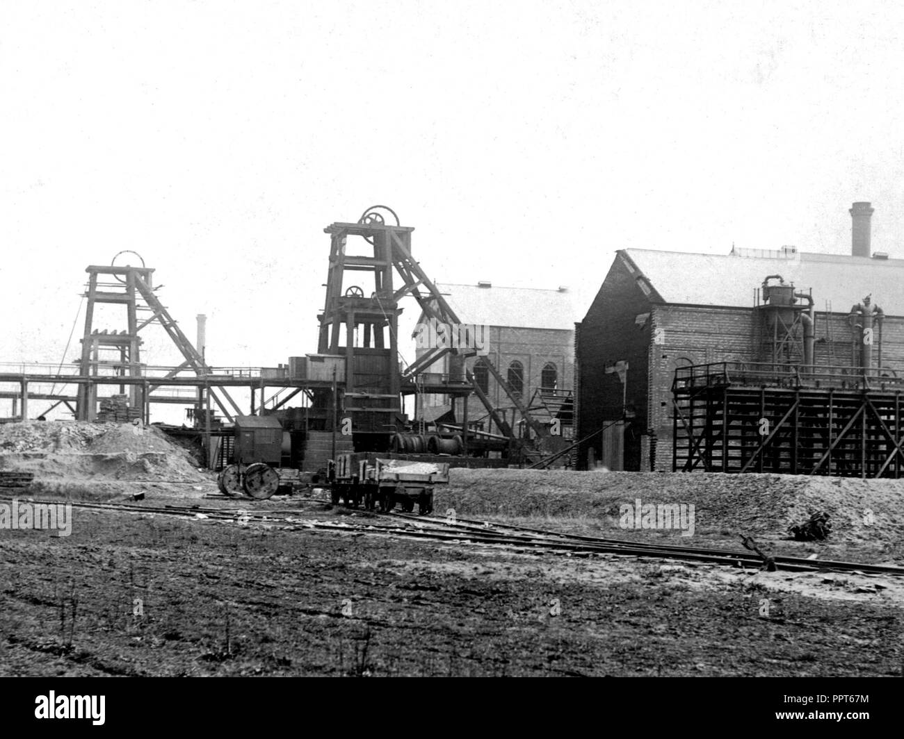 Pit colliery Black and White Stock Photos & Images - Alamy