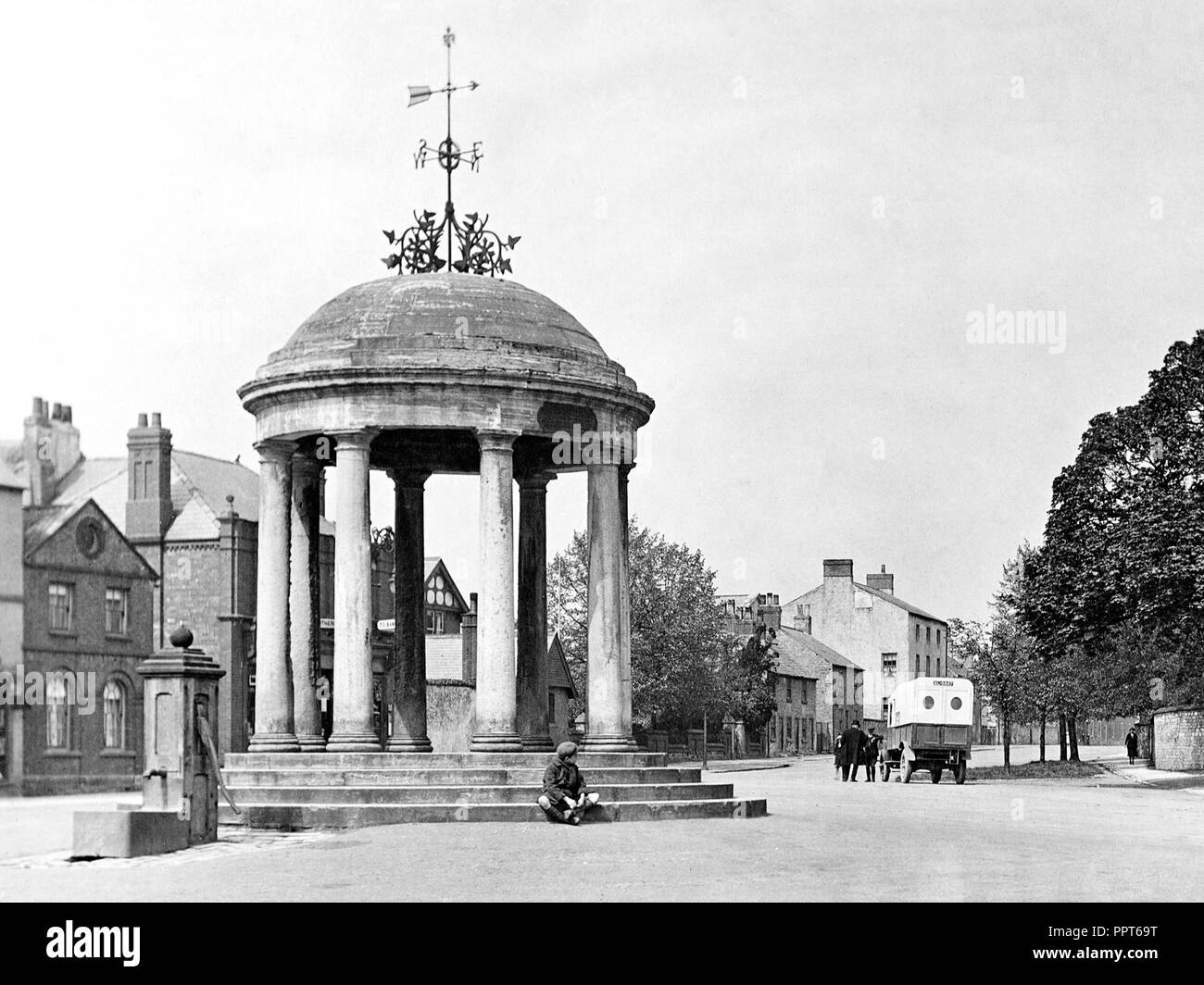 Doncaster Road, Tickhill early 1900s Stock Photo - Alamy