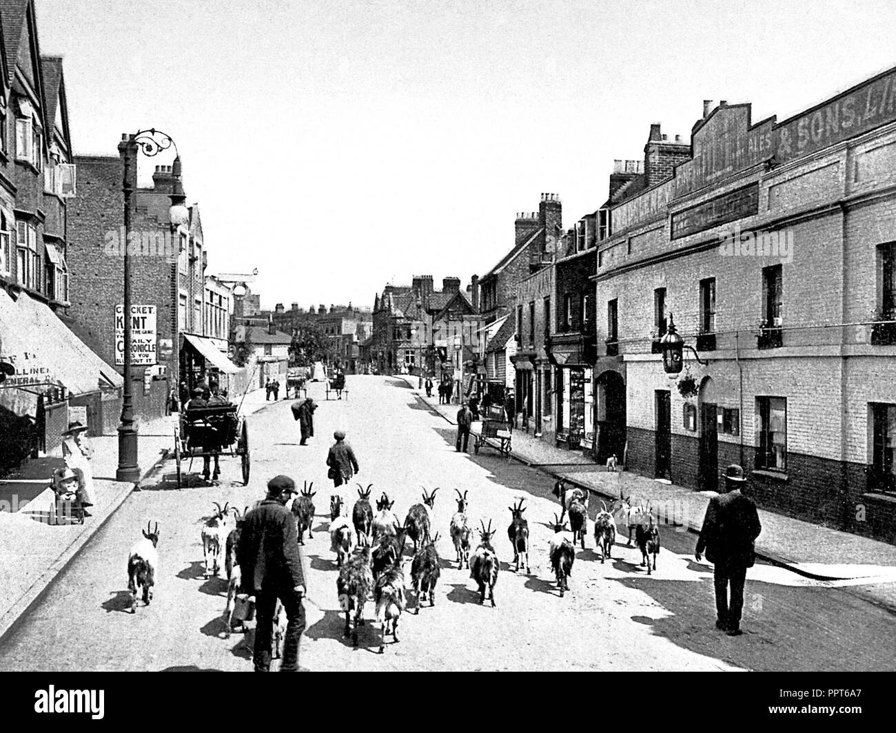 Tonbridge High Street High Resolution Stock Photography and Images - Alamy