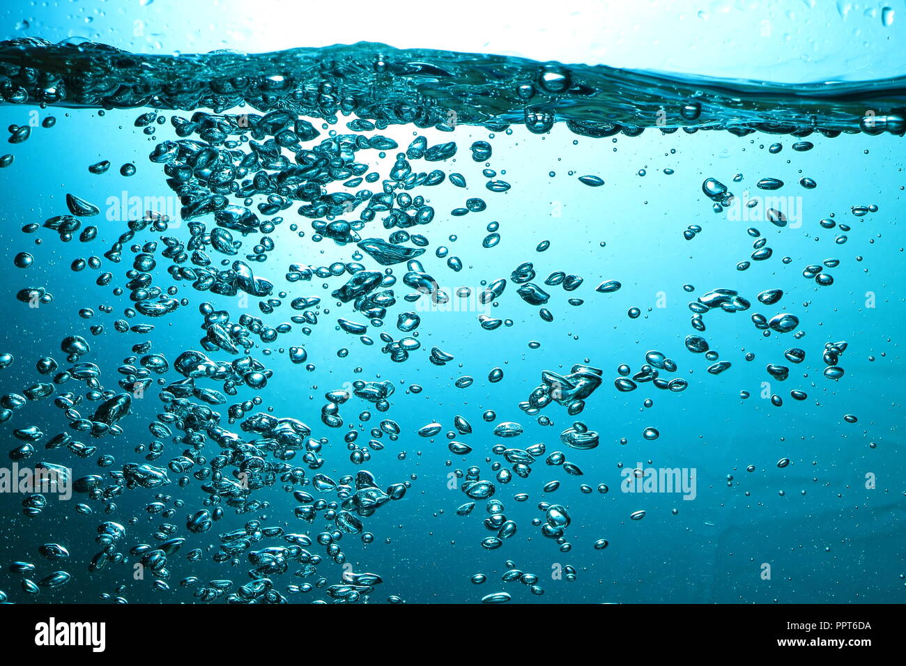 fresh water with bubbles texture background Stock Photo - Alamy