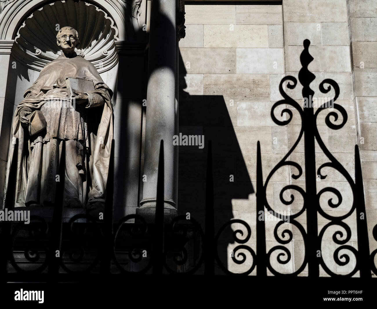 Cardinal Newman Monument Stock Photo - Alamy