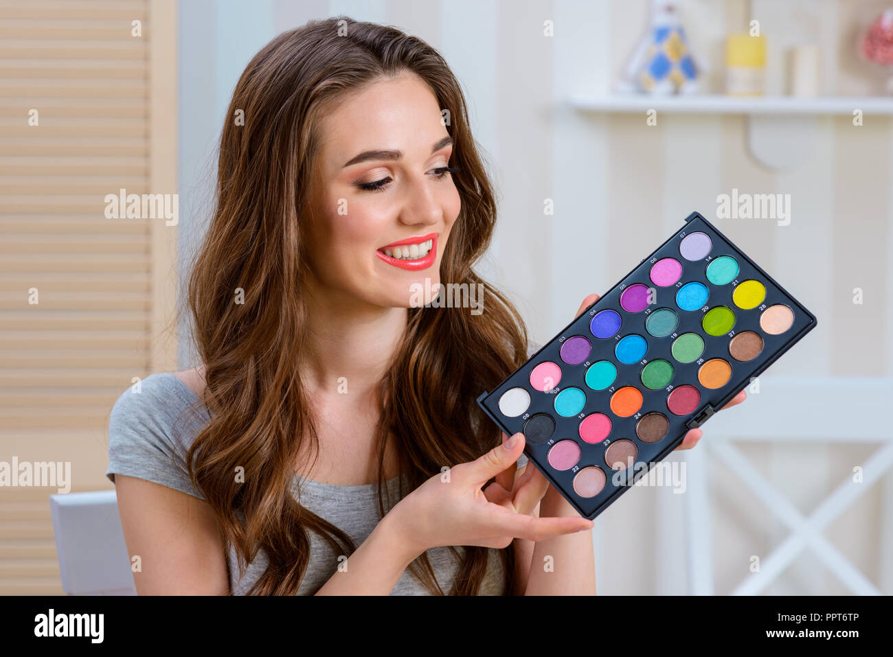 Eyeshadow primer High Resolution Stock Photography and Images - Alamy