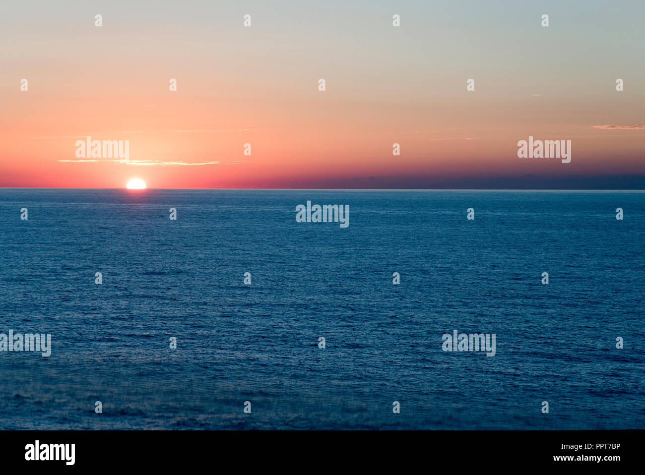 Bermuda sunset sail hi-res stock photography and images - Alamy