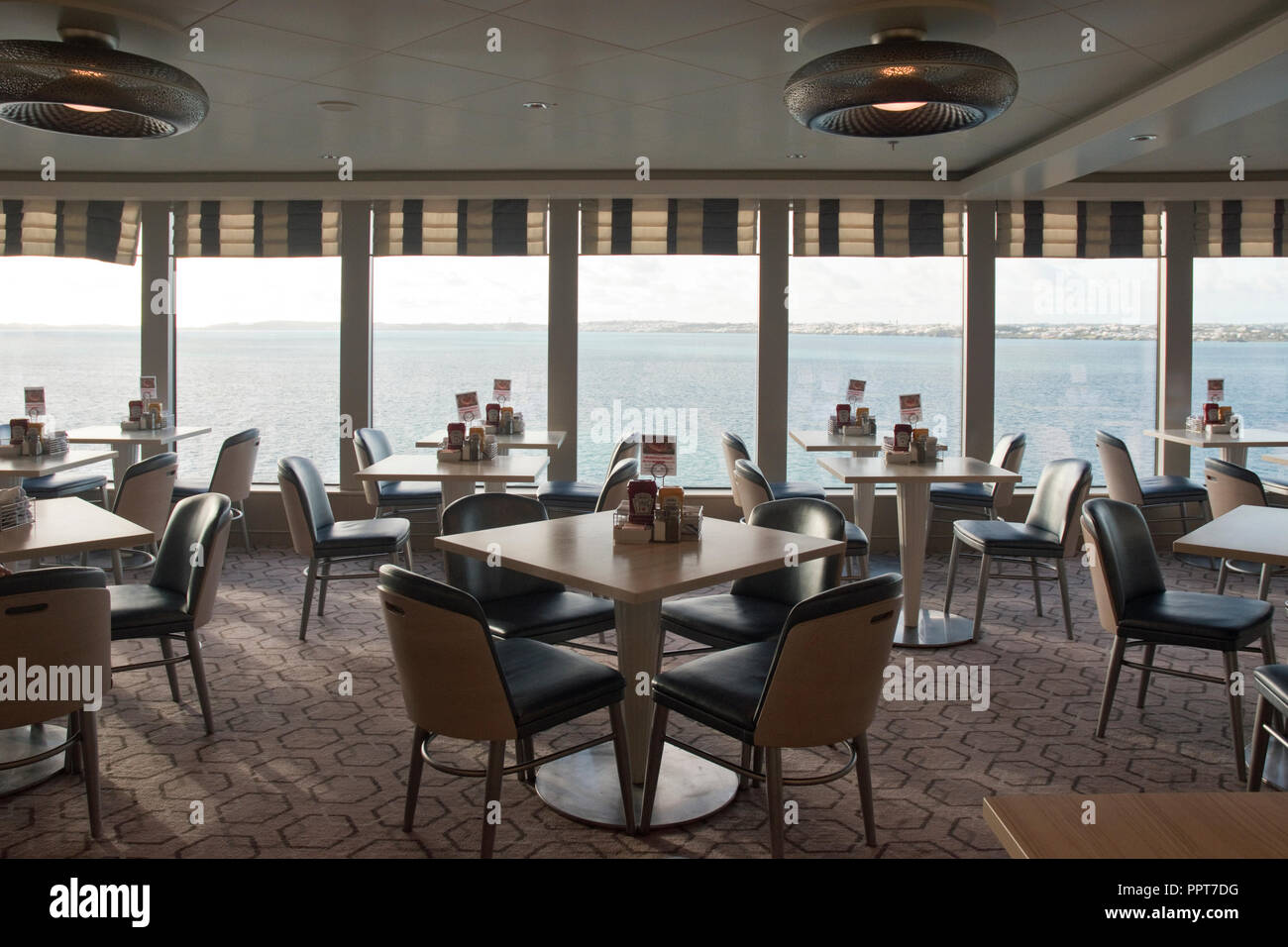 Cruise ship passenger food hi-res stock photography and images - Alamy