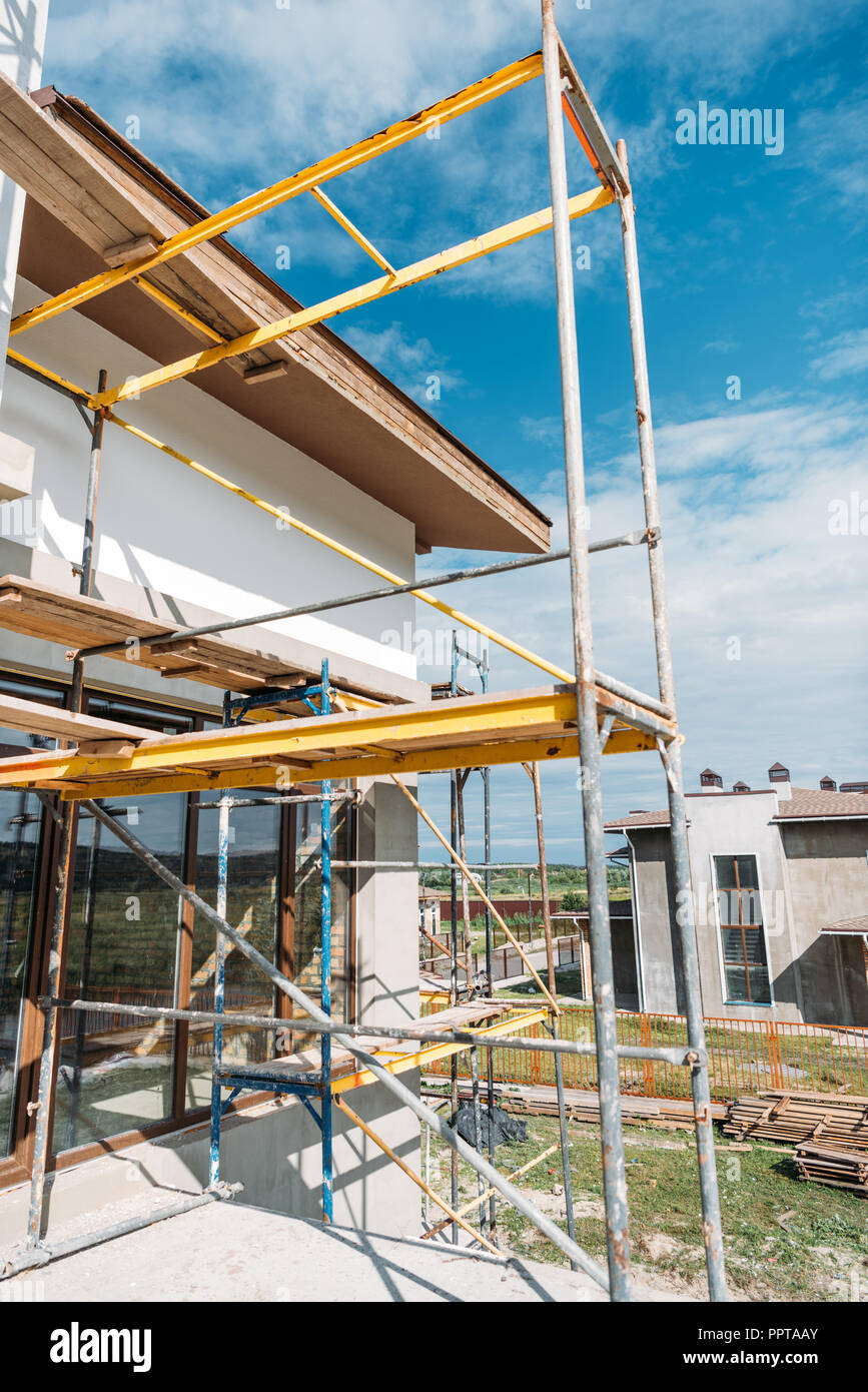 scaffolding of construction site of modern building Stock Photo - Alamy
