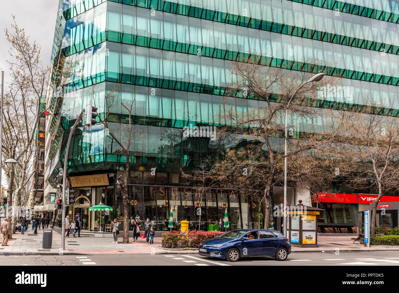 The glass building hi-res stock photography and images - Alamy