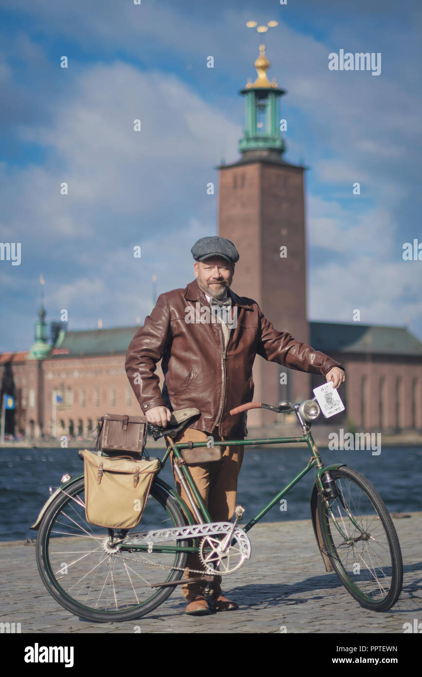 Tweed bike hi-res stock photography and images - Alamy