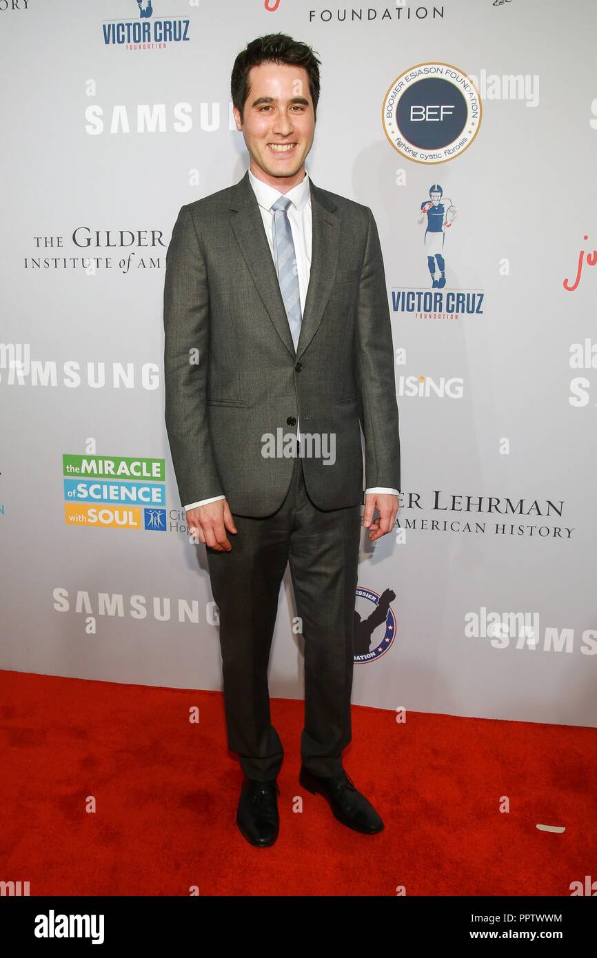 David kwong hi-res stock photography and images - Alamy