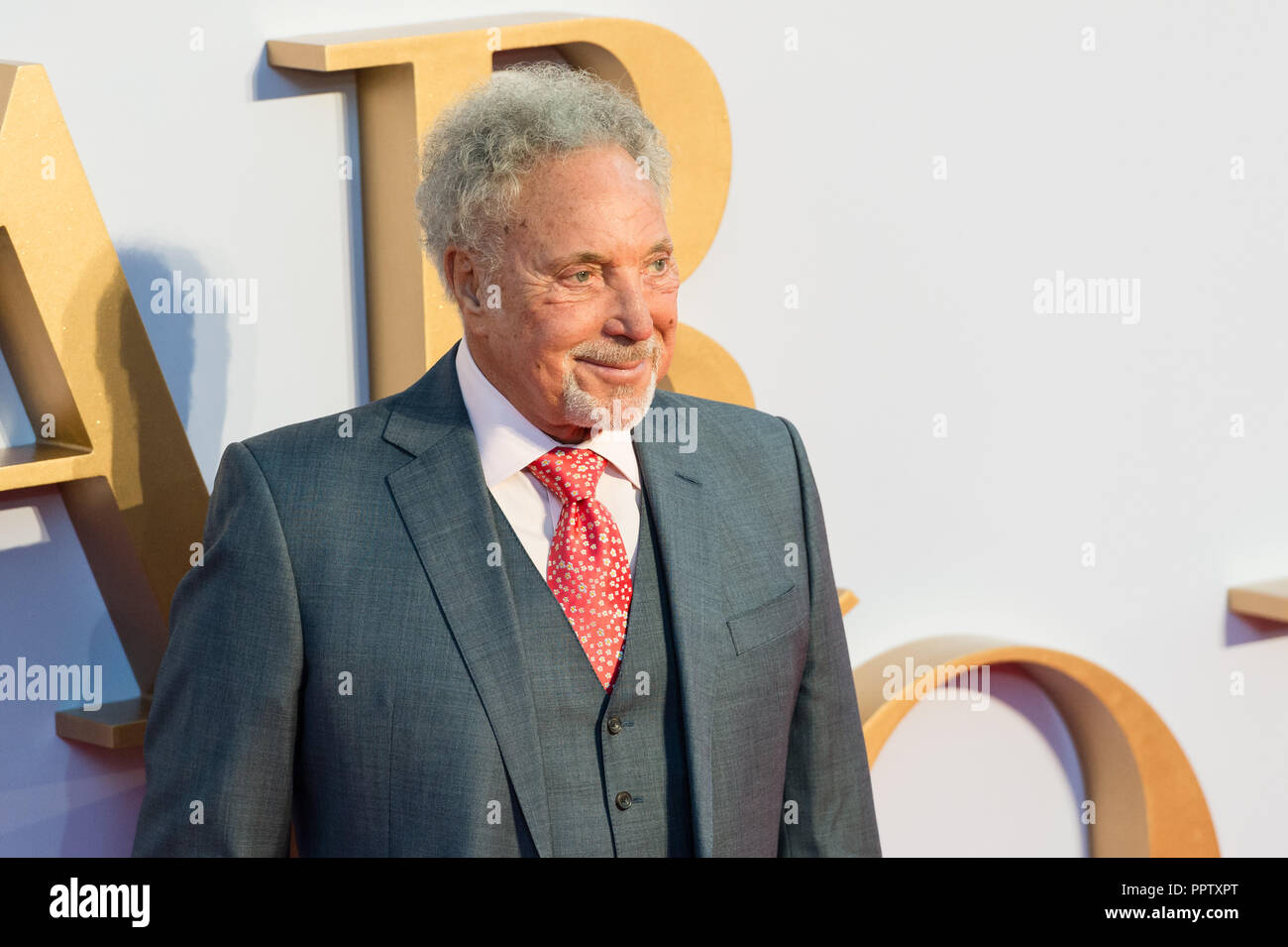 Tom jones uk singer in hi-res stock photography and images - Alamy