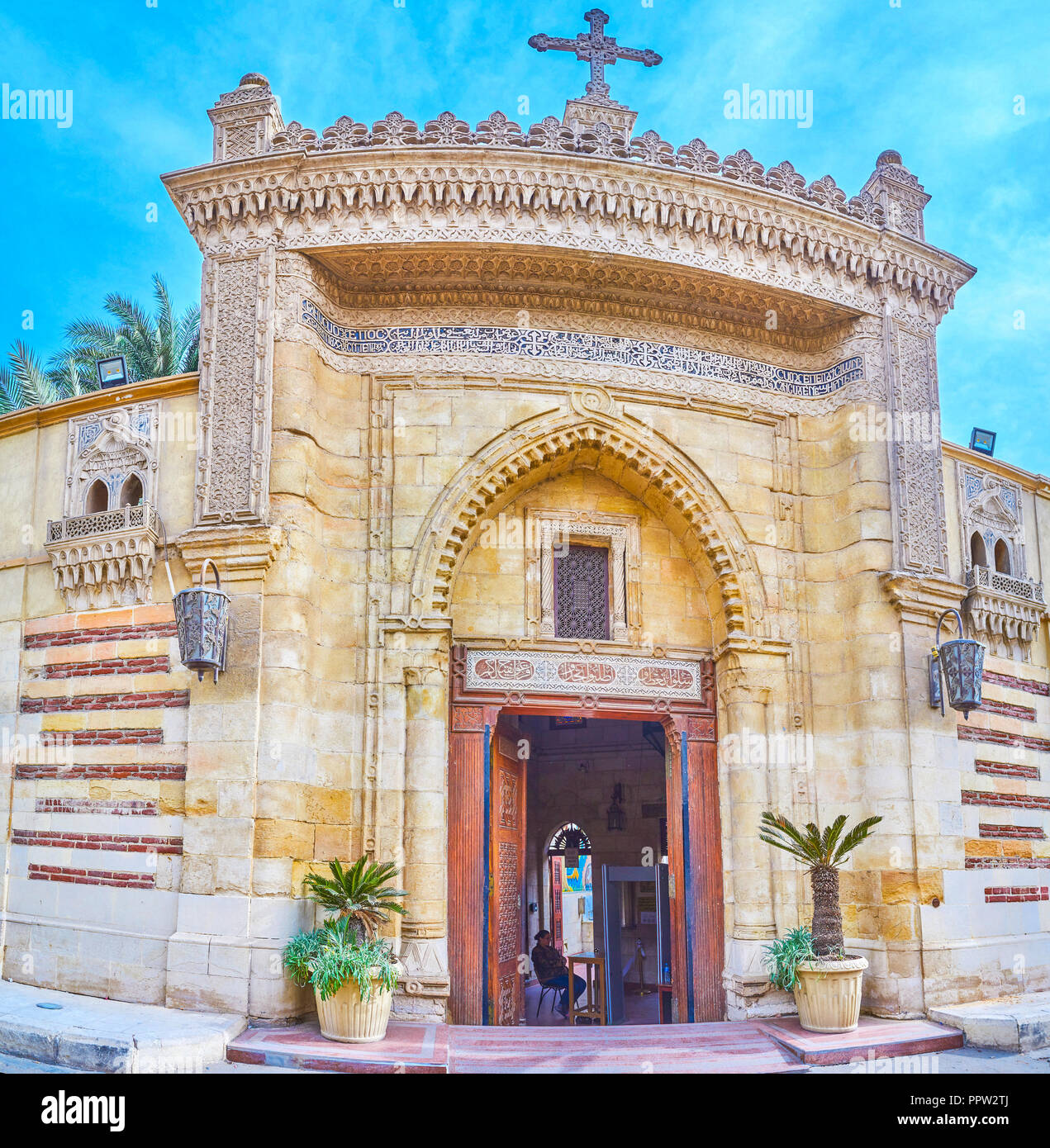 CAIRO, EGYPT - DECEMBER 23, 2017: The entrance iwan to the Hanging ...