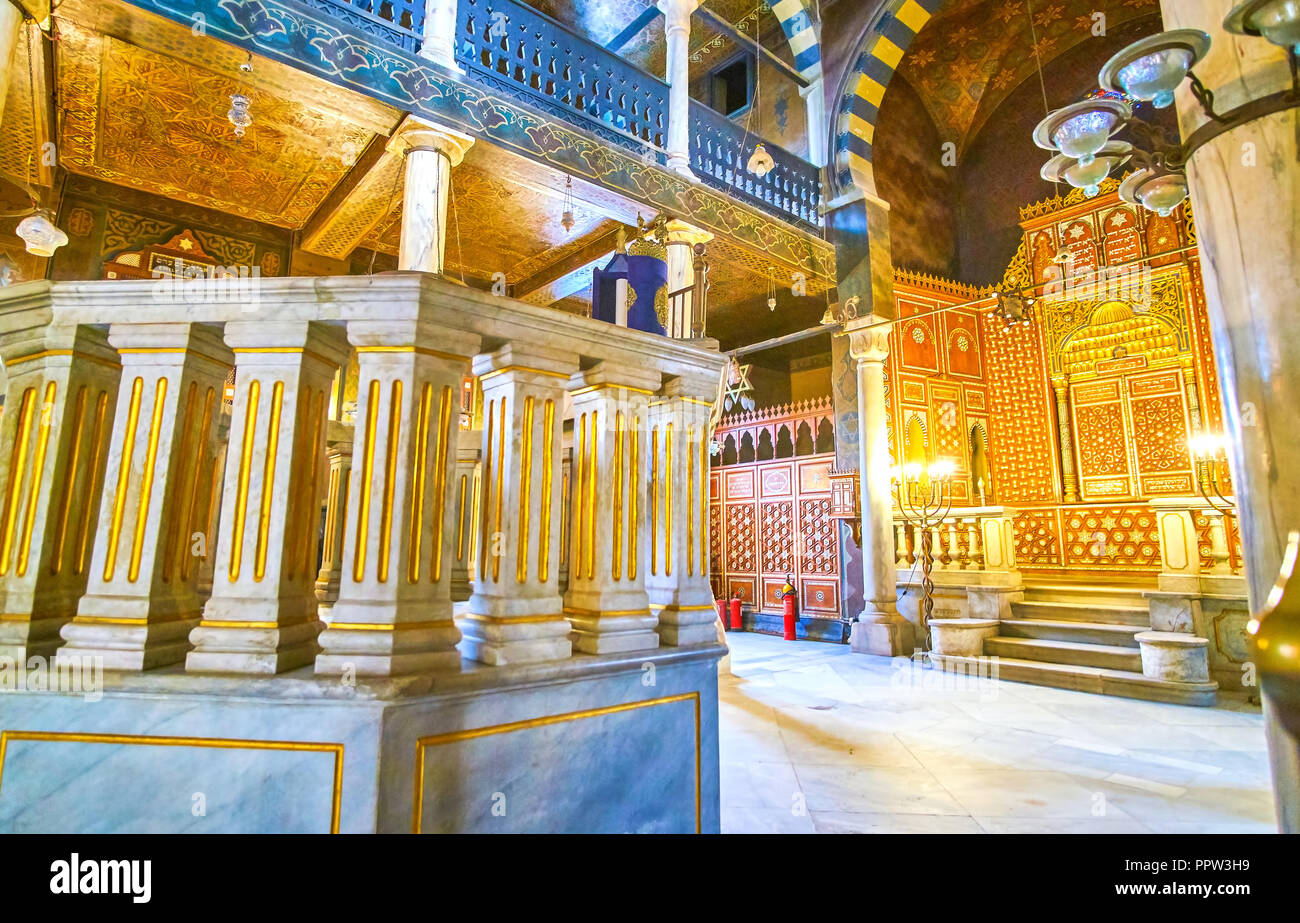 Bimah synagogue hi-res stock photography and images - Alamy