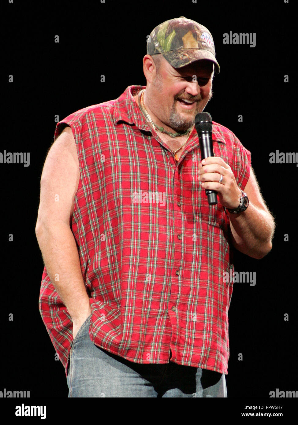 Daniel whitney larry cable guy hi-res stock photography and images - Alamy